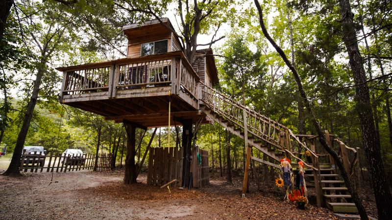 Eufaula Treehouse Tree-sort | TravelOK.com - Oklahoma's Official Travel & Tourism Site